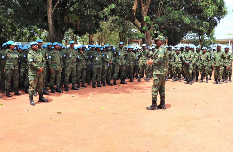 Major General Nyakarundi yasuye Ingabo z’u Rwanda ziri muri ...