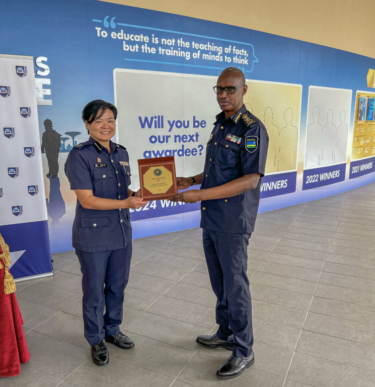 IGP Munyuza yasuye amwe mu mashami ya Polisi yo muri Singapore - KT ...