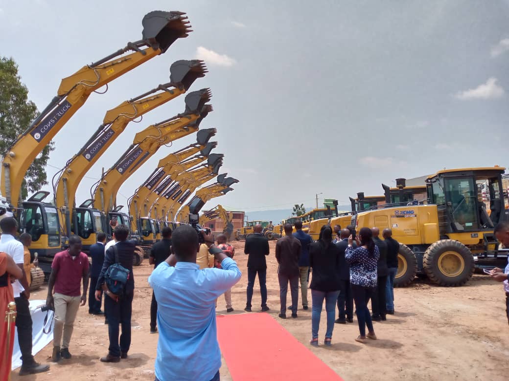 Umujyi wa Kigali wungutse imashini nshya zizawufasha kubaka imihanda ...