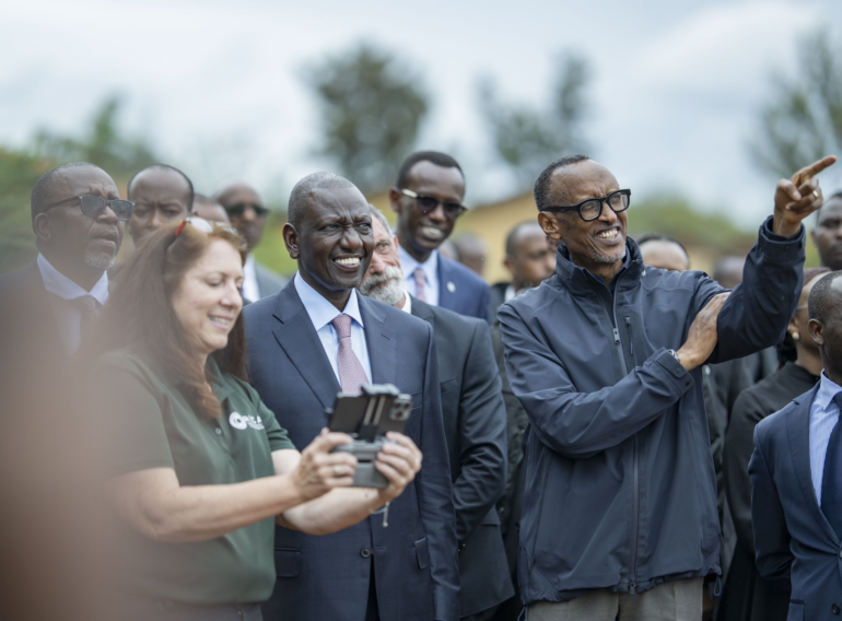 Perezida Kagame na Ruto basuye ishuri rikuru ry’Ubuhinzi rya RICA - KT ...
