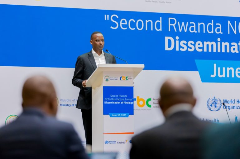 Abanyarwanda 48,1% banywa inzoga, mu Majyaruguru bakaza ku isonga - KT ...