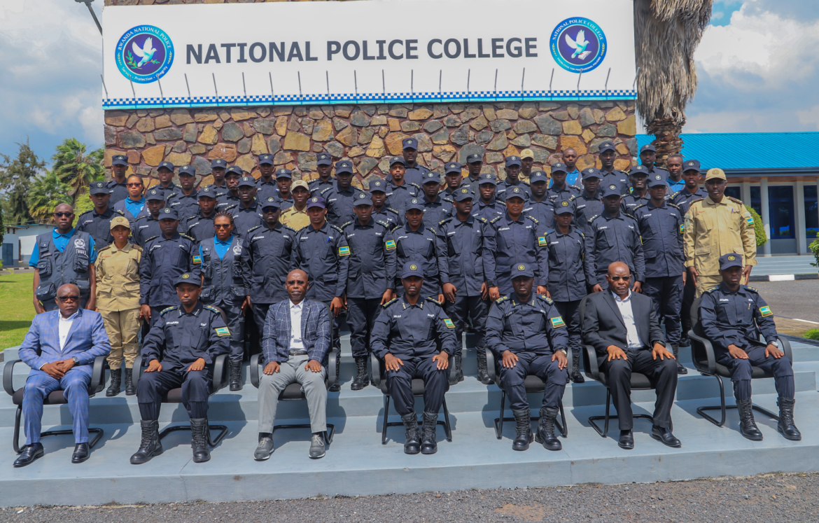 Abagera kuri 47 basoje amasomo mu Ishuri rikuru rya Polisi - KT Radio ...